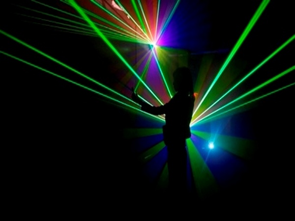 New Form of Light Possible by Binding Light to Single Electrons - Think ...